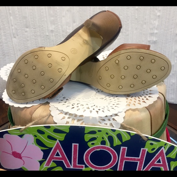 Merona | Shoes | Merona Twotoned Brown Leather Heels Shoes Sz 85 | Poshmark
